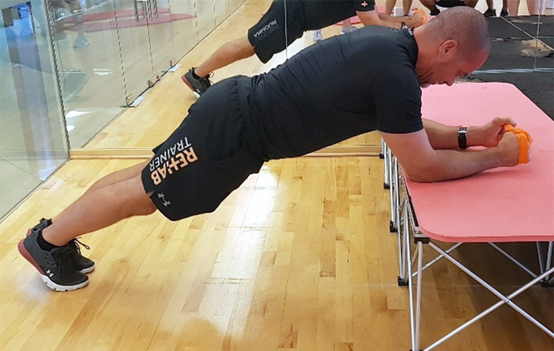 Sports Injury Bulletin - Diagnose & Treat - Long thoracic nerve injury ...