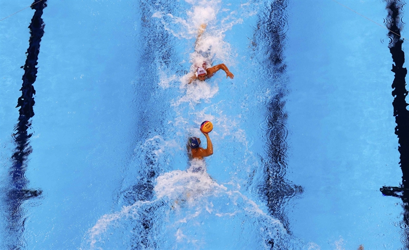 Sports Injury Bulletin - Diagnose & Treat - Game of throws: water polo