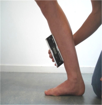 Sports Injury Bulletin - Diagnose & Treat - Patellofemoral pain: soleus ...